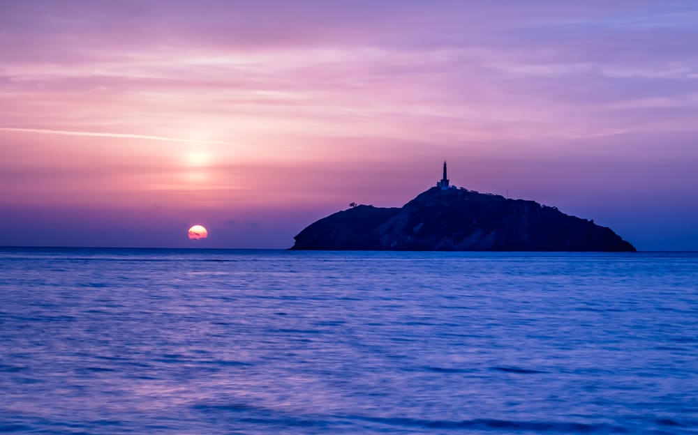 Unique Travel Guide To Find The Secret Beaches in Santa Marta ...