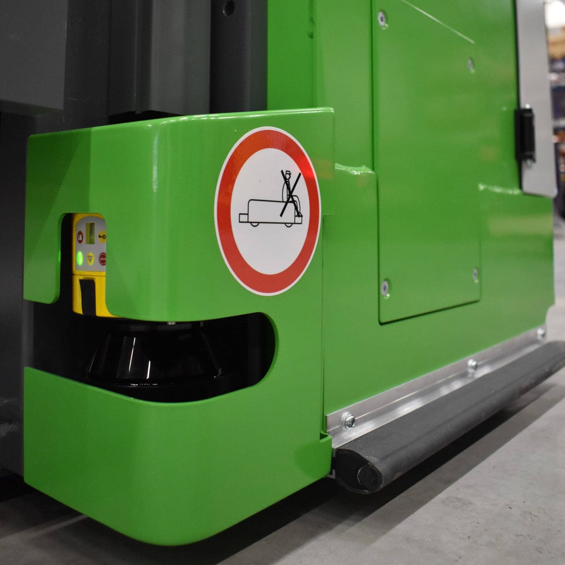 Automated Guided Vehicles | MAX AGV