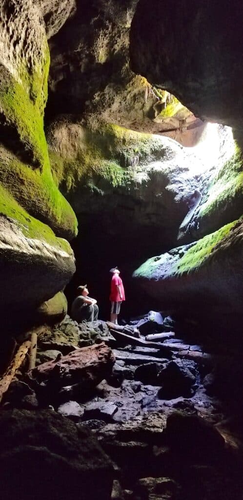 Tips for Visiting and Hiking in Ape Caves, Washington