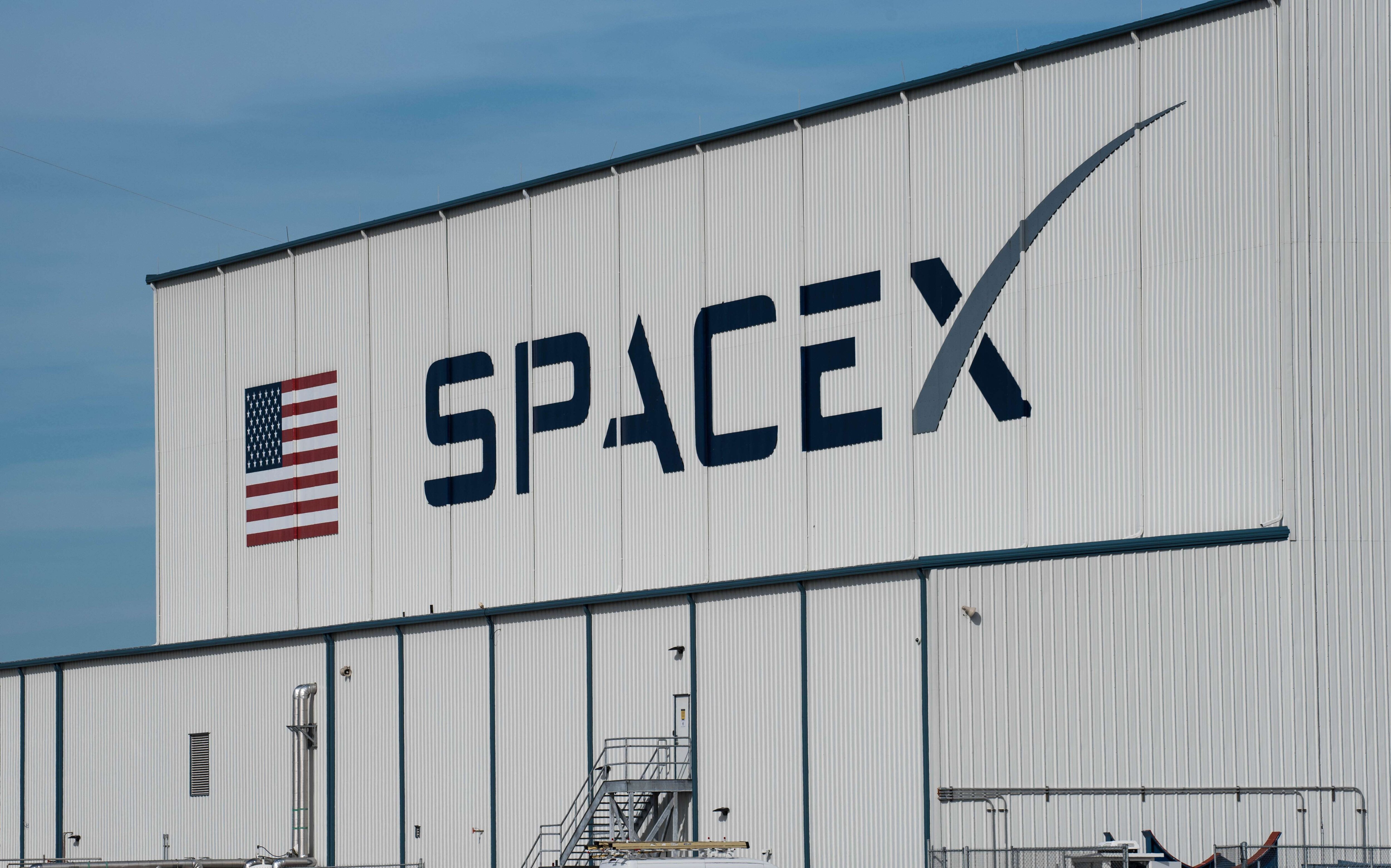 SpaceX Reaches for Milestone in Spaceflight – A Private Company ...