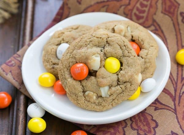M&M White Chocolate Macadamia Nut Cookies Recipe