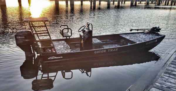 5 Great Boats with Mud Motors (With Pictures & Prices) – GoDownsize.com