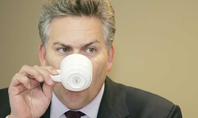 GAVIN O’REILLY’S MALIBU MOVE - The Phoenix Magazine