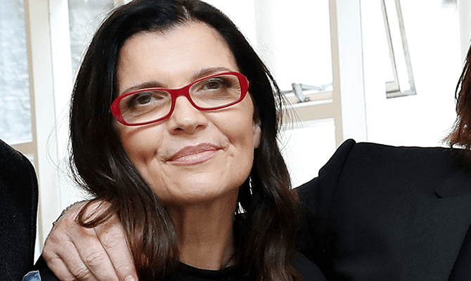 ALI HEWSON’S FASHION CHANGES - The Phoenix Magazine
