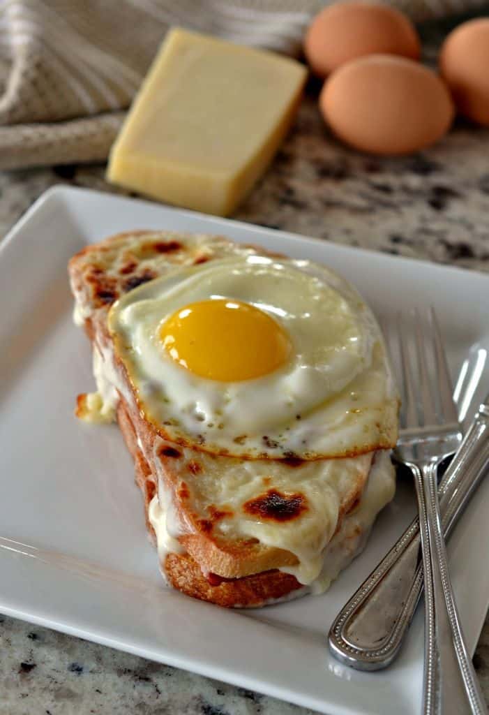 Croque Madame (The Ultimate Breakfast Lovers Sandwich)