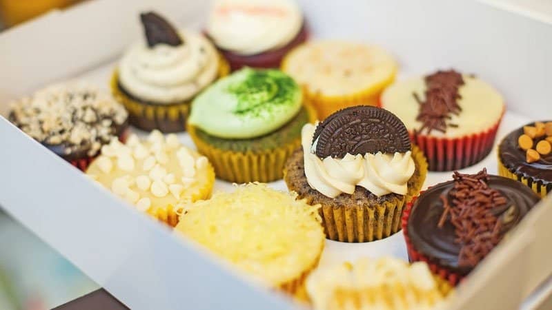 How Much To Charge For Cupcakes (Pricing Guide) | BeTheBudget