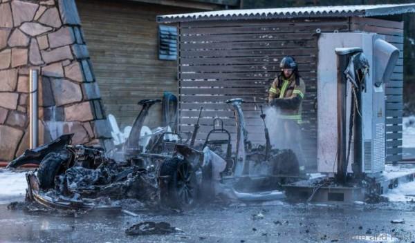 Tesla S On Fire At Charging Point