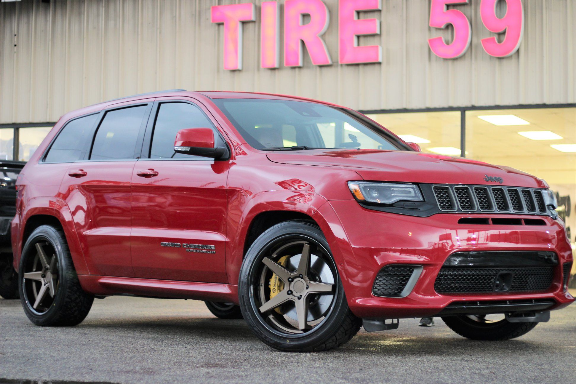 Jeep Grand Cherokee Trackhawk Red Ferrada FR3 | Wheel Front