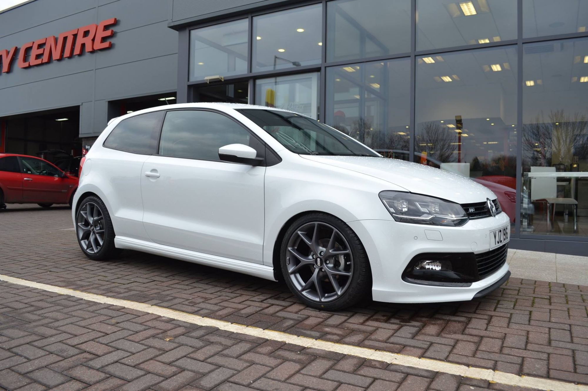 Volkswagen Polo White BBS SR | Wheel Front