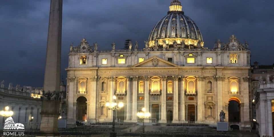 Pietà by Michelangelo in St Peter's Basilica, Vatican: story, damage ...