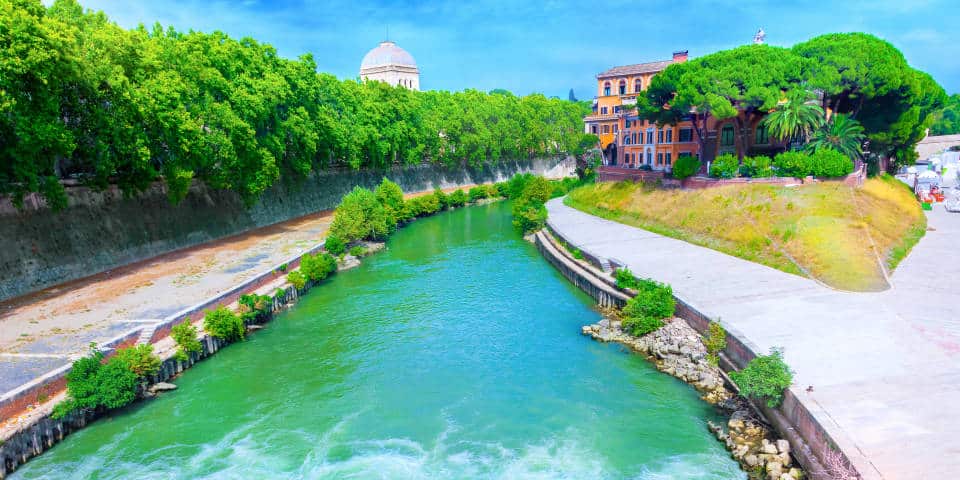 The Tiber Island: ancient Rome history, cinema, how to find