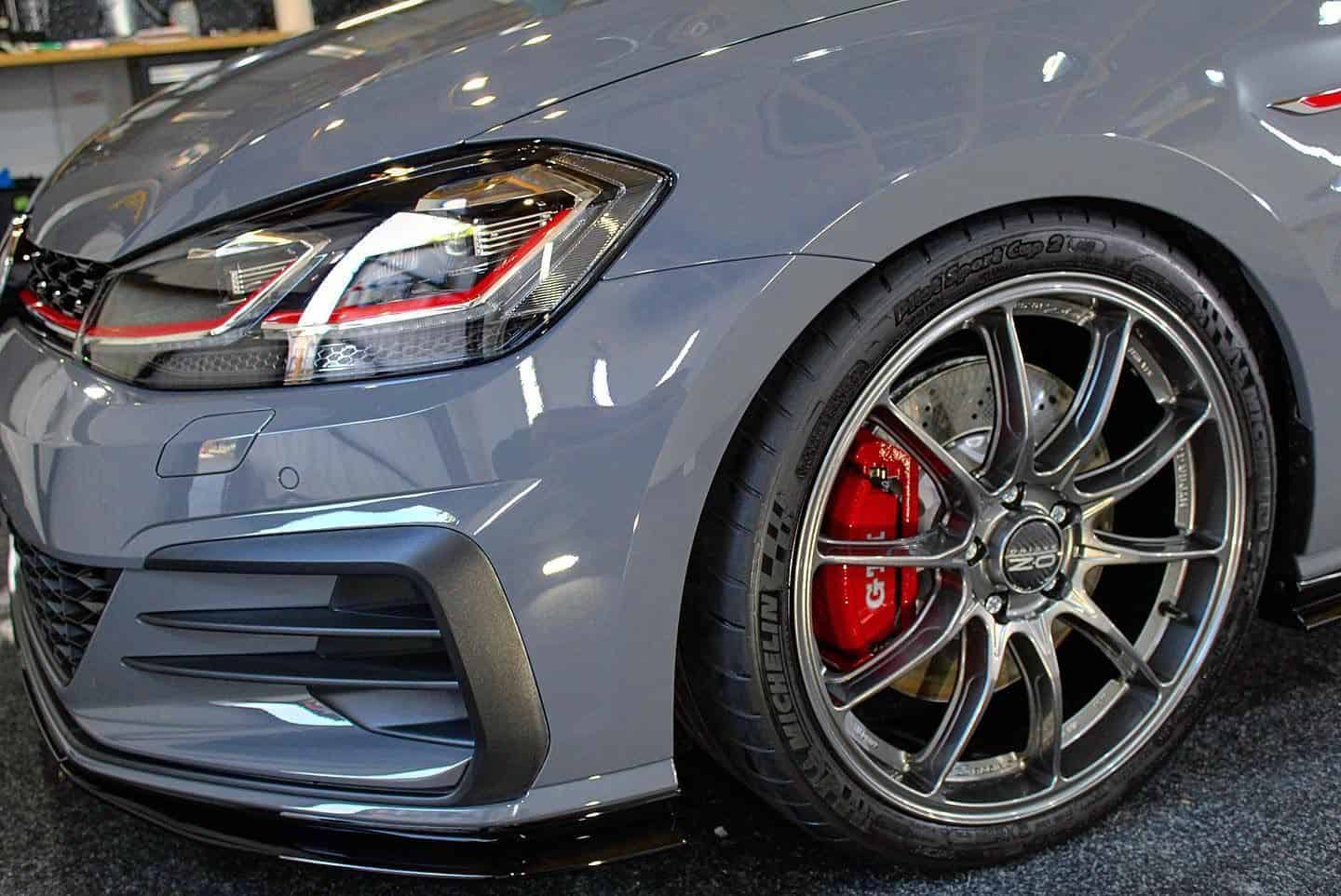 Volkswagen Golf GTI 7 TCR Grey OZ HyperGT HLT | Wheel Front