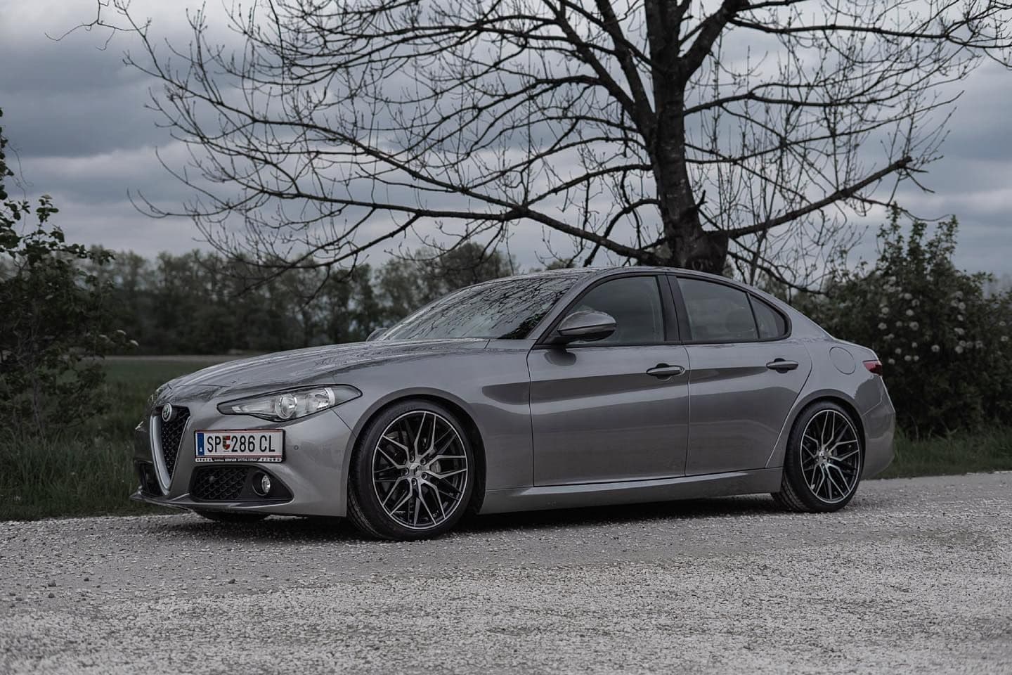 Alfa Romeo Giulia Grey with Japan Racing JR28 Aftermarket Wheels ...