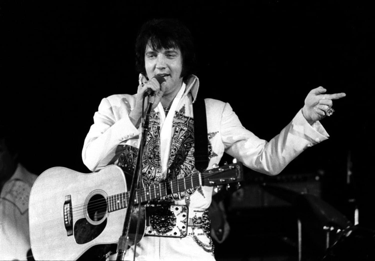 the (unfortunately) enduring image of “fat elvis” - Elvis – A Touch Of Gold