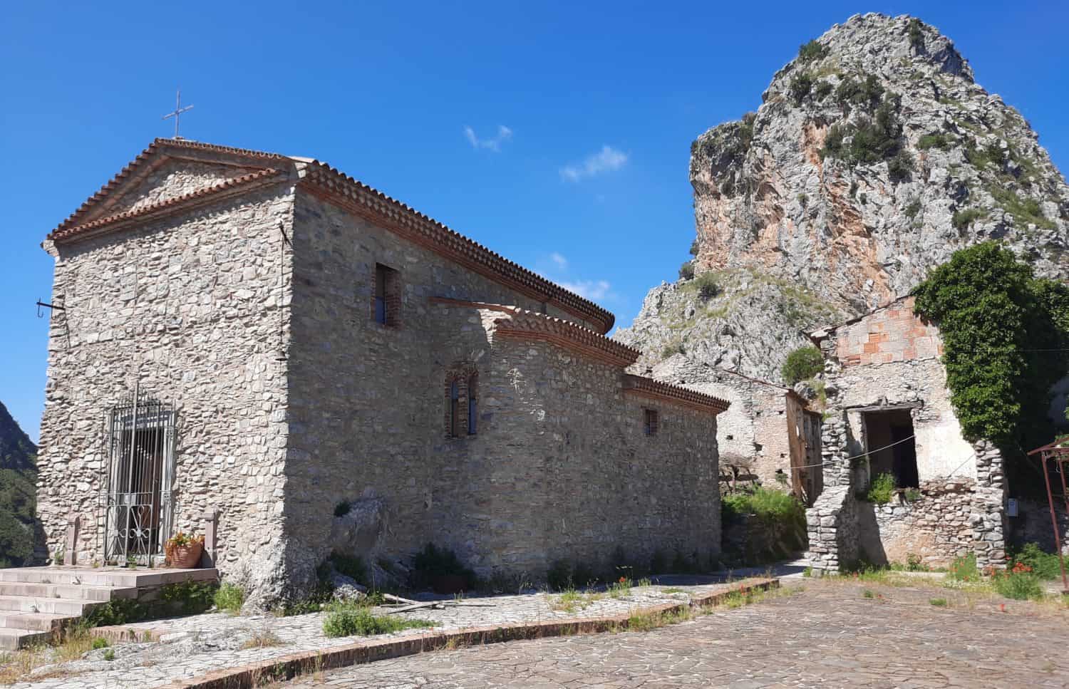 San Severino di Centola, il Borgo Medievale abbandonato