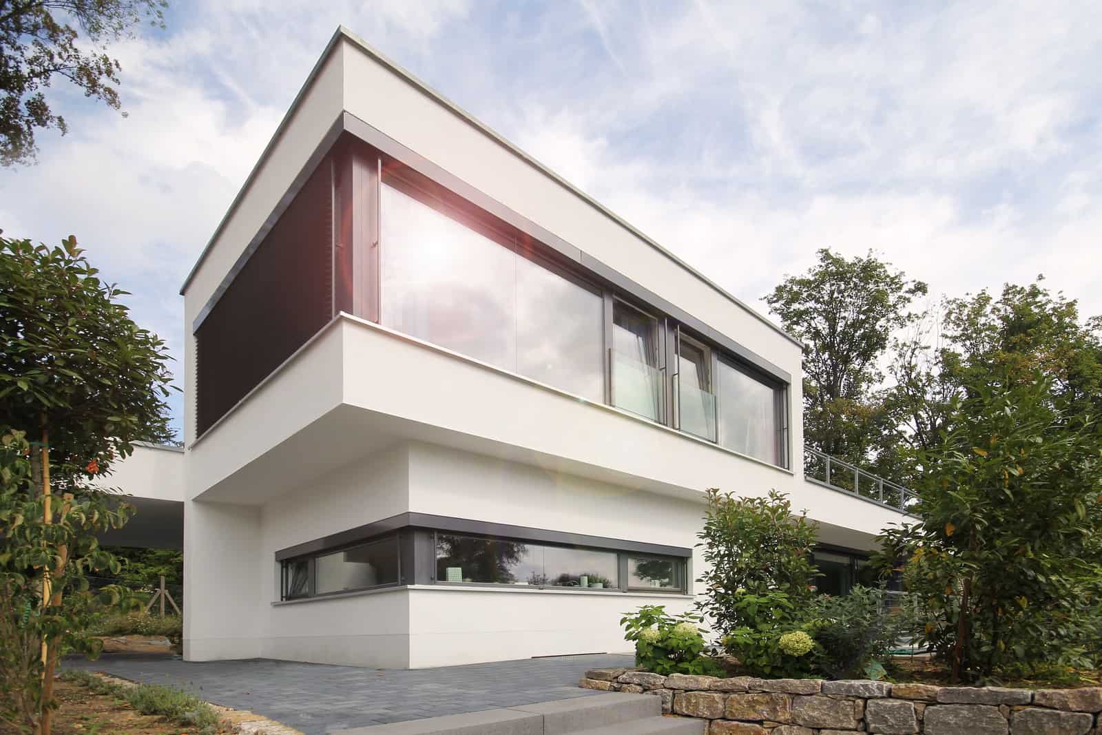 Einfamilienhaus Satteldach moderne Architektur / AVANTECTURE