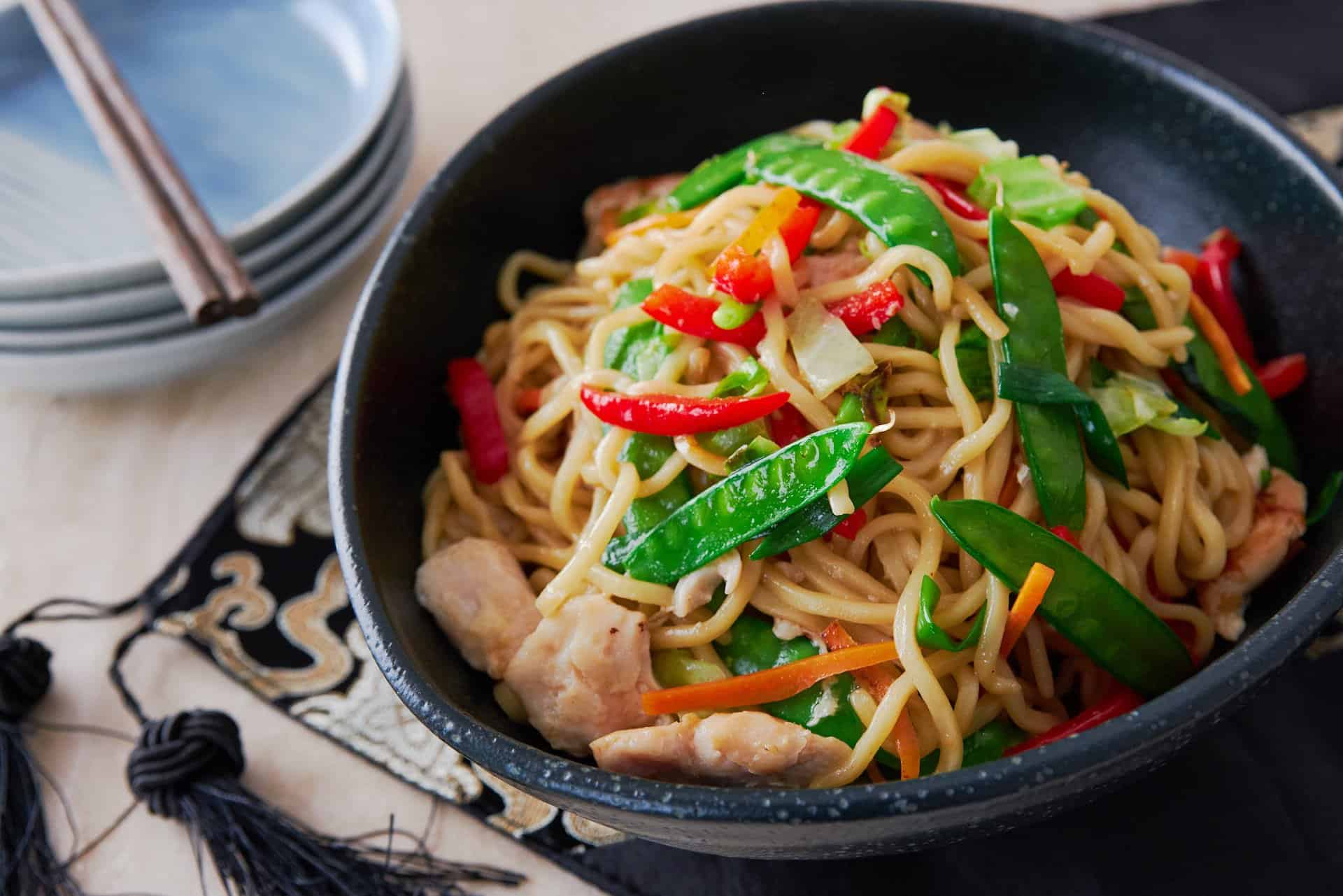 Best Chicken Chow Mein Recipe (炒面)