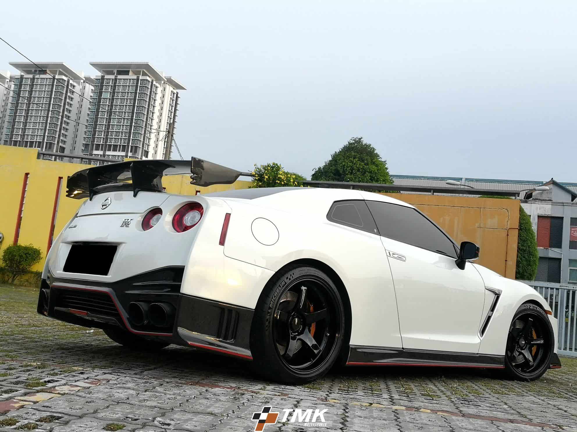 Nissan GT-R R35 White Advan GT | Wheel Front