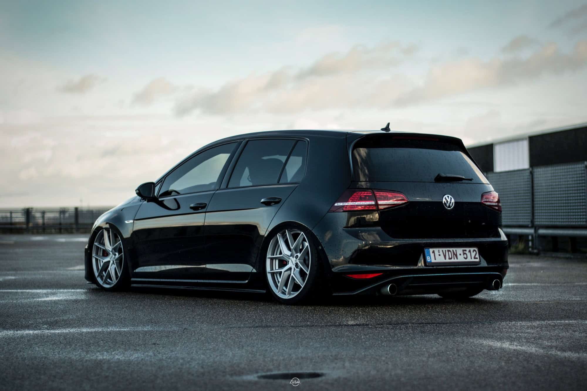 Volkswagen Golf GTI 7 Black Rotiform FLG | Wheel Front