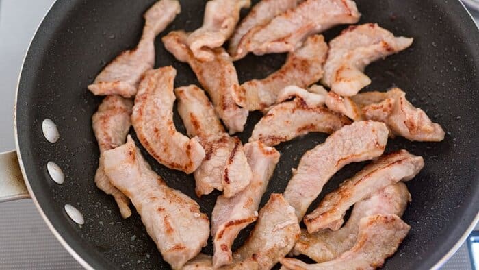 Buta Kimuchi (Pork & Kimchi Stir-fry Recipe)