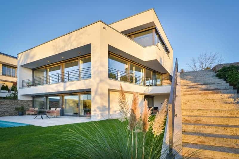 Flachdachhaus modern & zeitlos / individuelle Häuser / AVANTECTURE