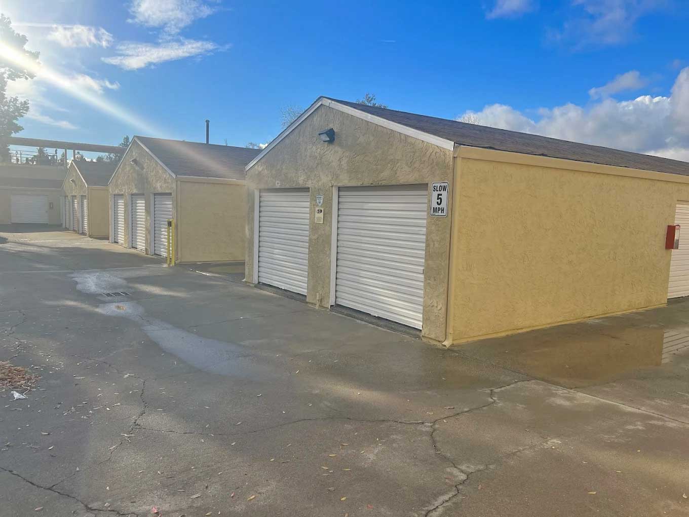 Storage Unit Rates and Availability