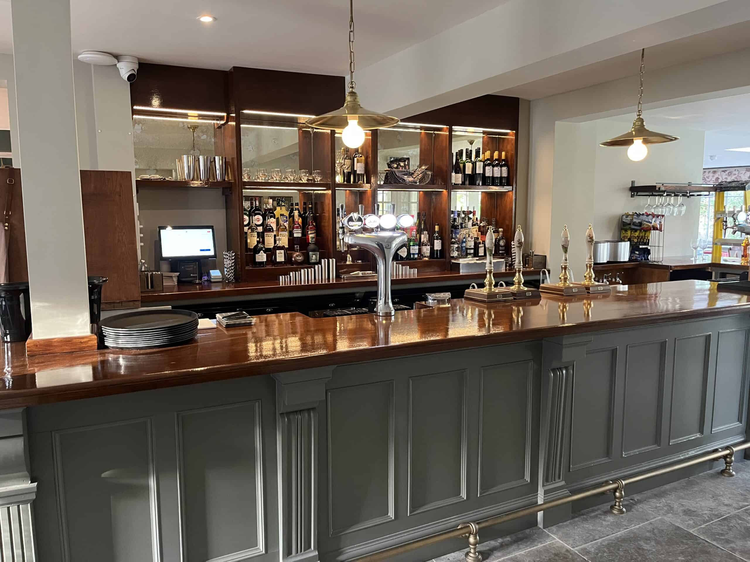 The Jolly Tanners Pub - Historic Pub in Staplefield