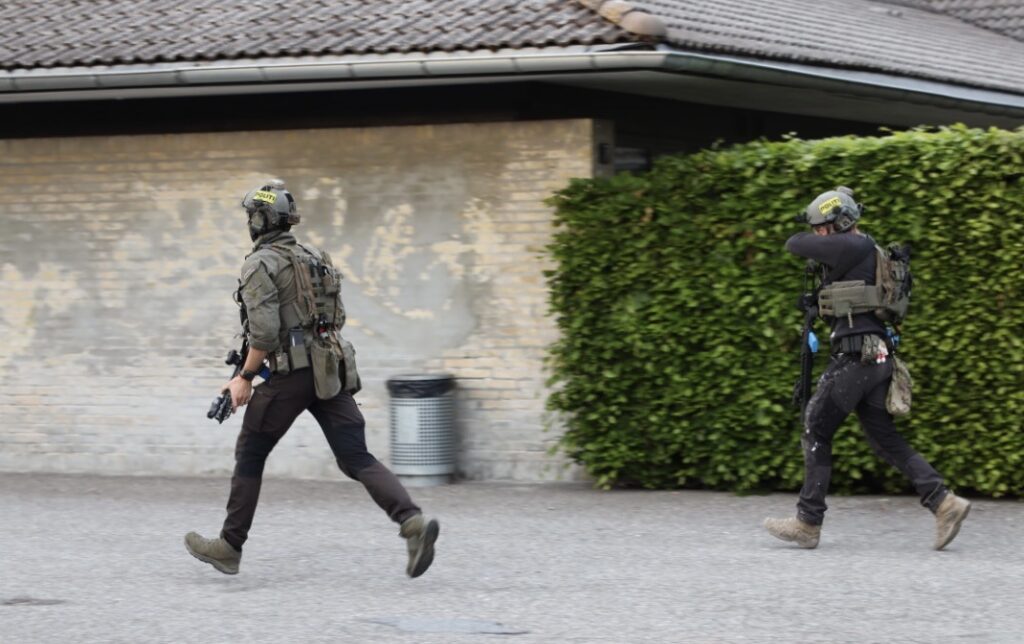 Med politiets aktionsstyrke på øvelse | Presse-fotos.dk