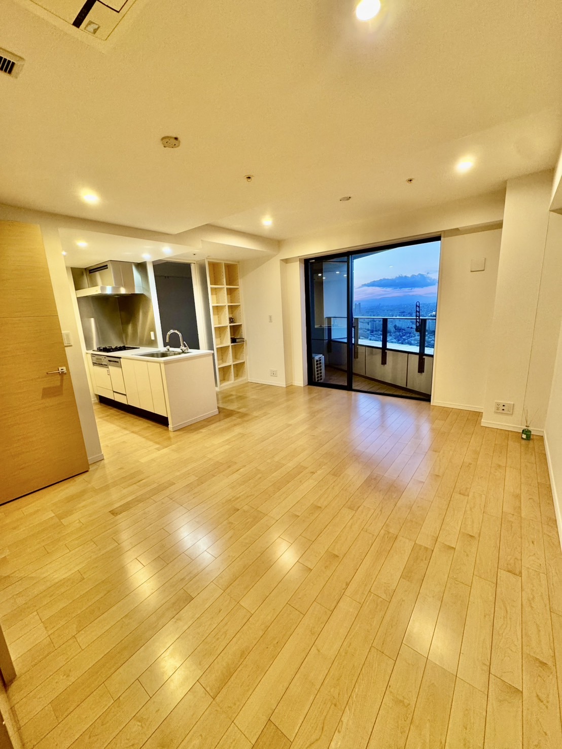 E-Housing Nakameguro Atlas Tower for Rent | 2LDK in 1-26-1 Kamimeguro, Meguro-ku, Tokyo | E-Housing