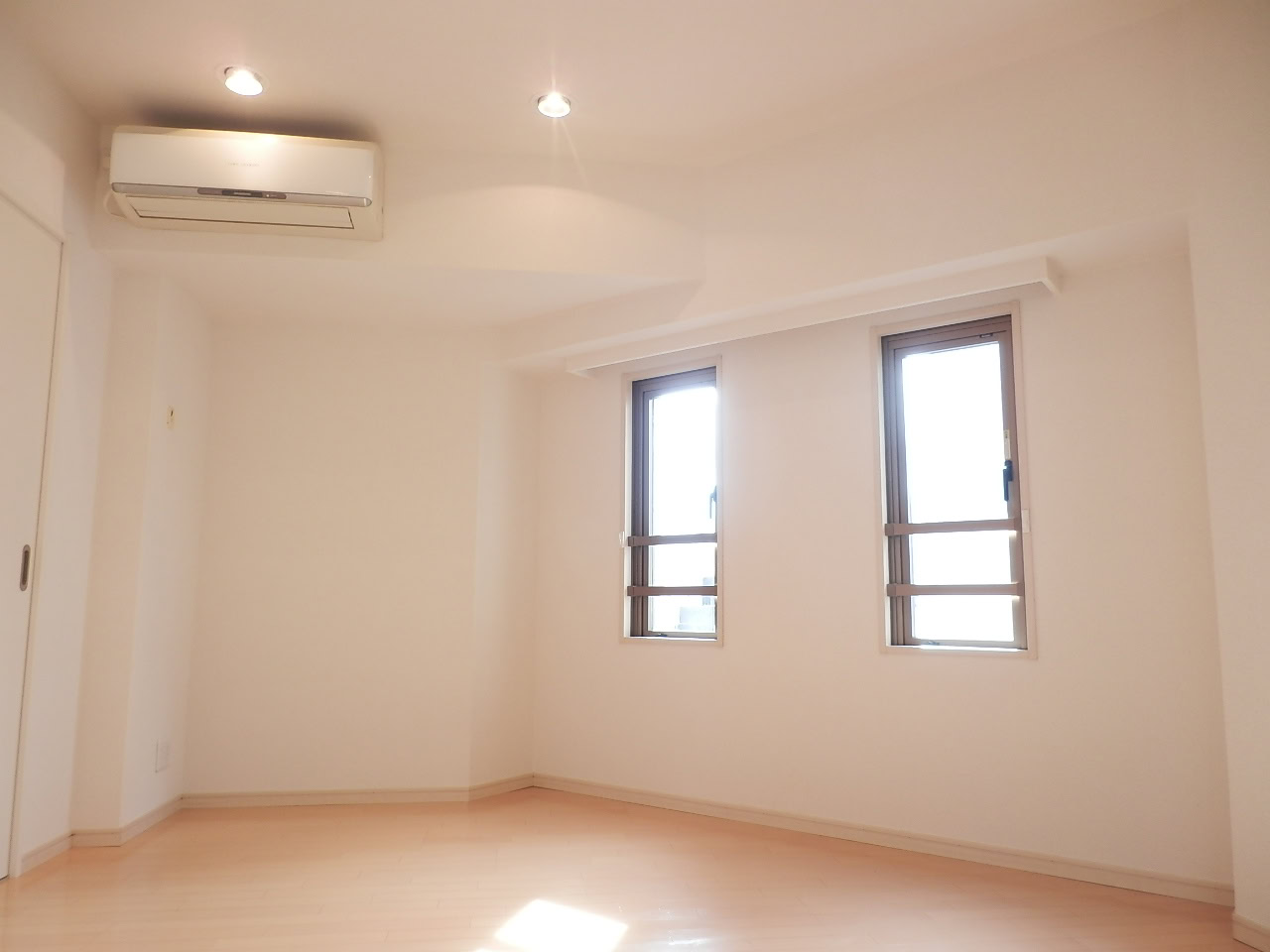E-Housing Pianetta Shiodome for Rent | 1LDK in 2-4-8 Higashi-Shinbashi, Minato-ku, Tokyo | E-Housing
