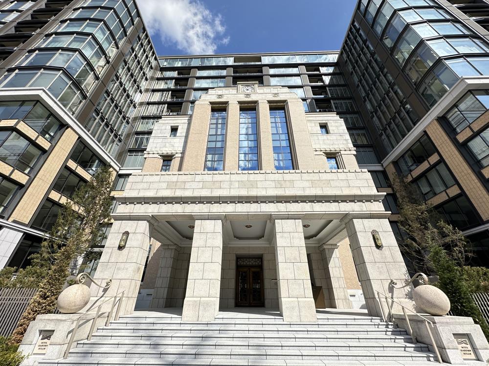 E-Housing Mita Garden Hills North Hill for Sale | Mita 1-chome, Minato ...