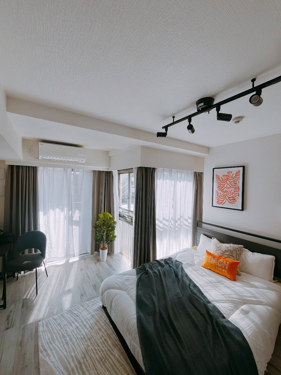 E-Housing Dash Living Ryogoku - Large Studio Short-Term Rental ...