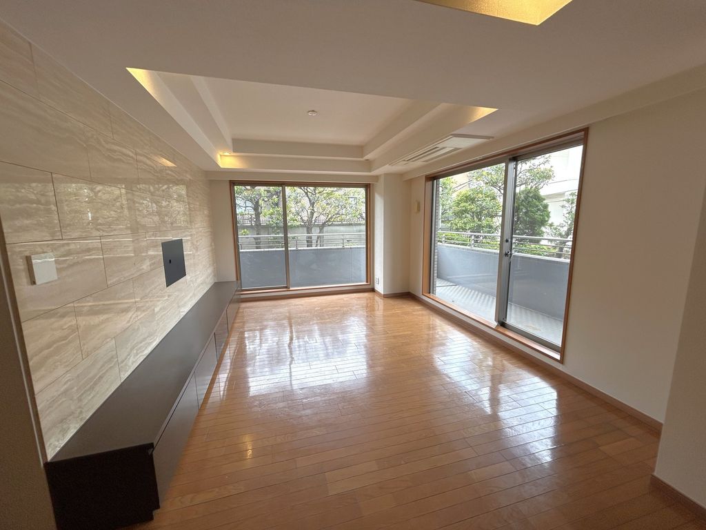 E-Housing Park House Yoyogi Park for Rent | 3LDK in 5-30-1 Yoyogi, Shibuya-ku, Tokyo | E-Housing