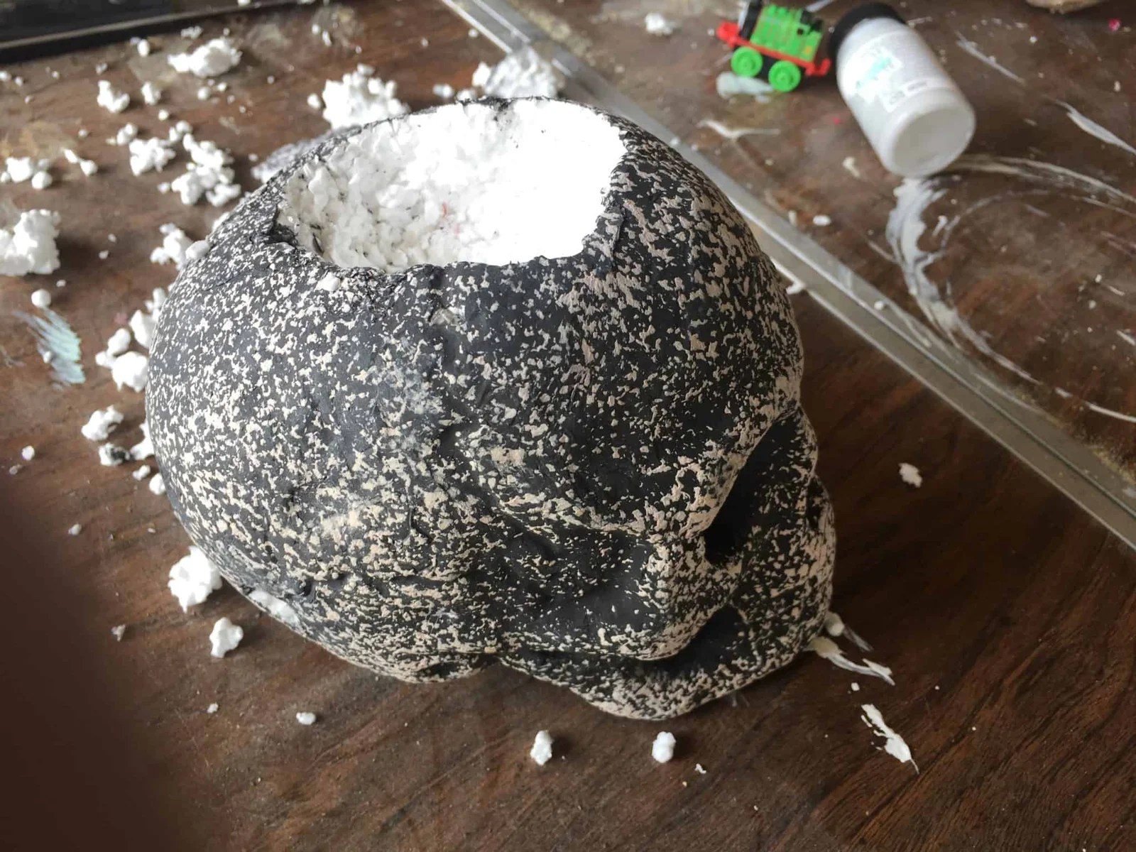 Simple and Unique Halloween Skull Vase that will Impress