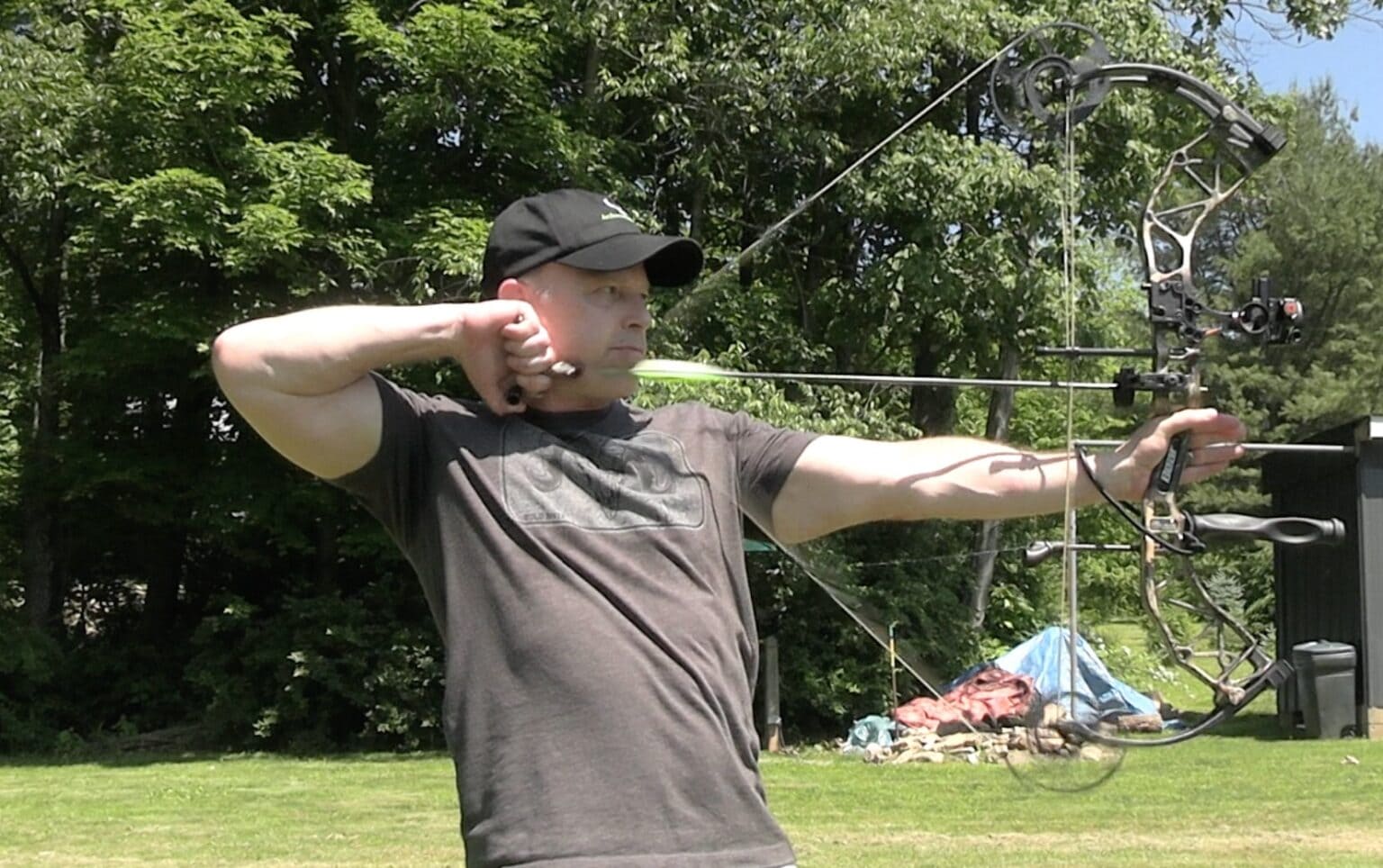 How to Shoot a Compound Bow: Beginner's Guide