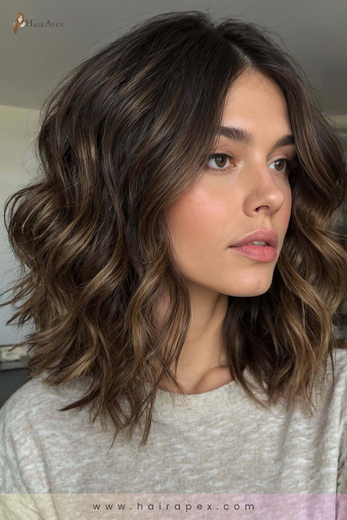 22 Medium Length Haircuts For Oval Faces