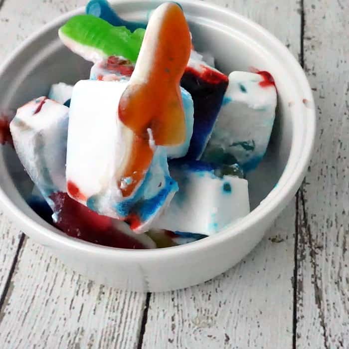 Shark Attack Magic Milk Cubes - Nerdy Mamma