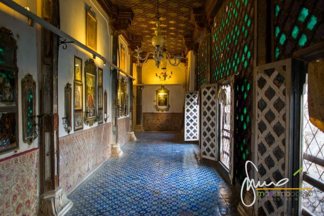 L'Aina Mahal di Bhuj ed il Leone di San Marco > Viaggio ControMano