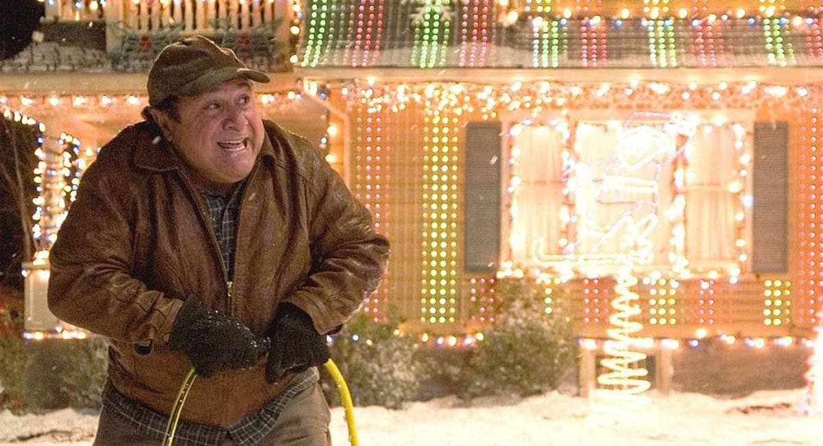 Review: Deck the Halls - Slant Magazine