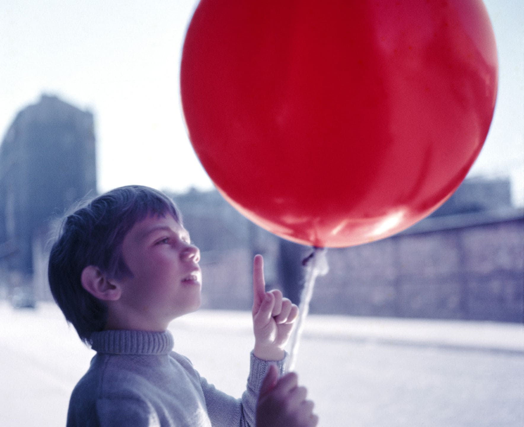 Review: The Red Balloon - Slant Magazine