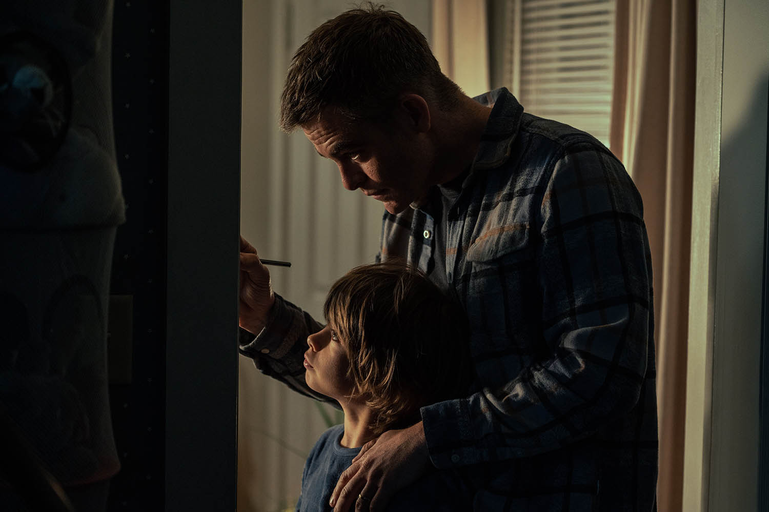 'The Contractor' Review: Rote Action Heroism