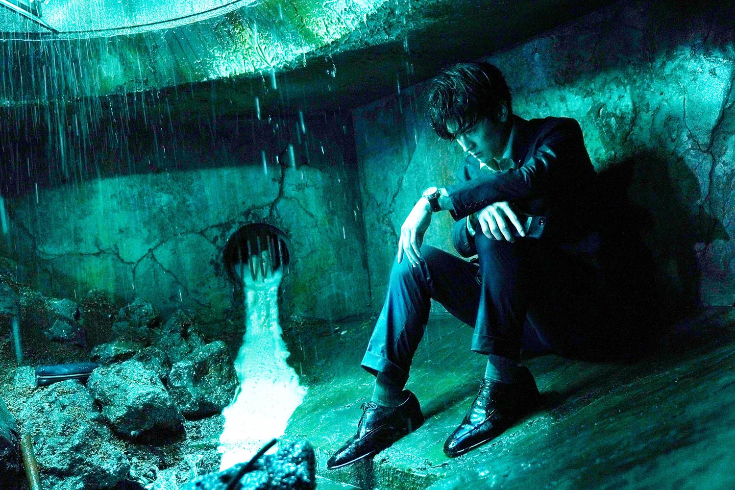 '#Manhole' Review: Into the Deep of the Self