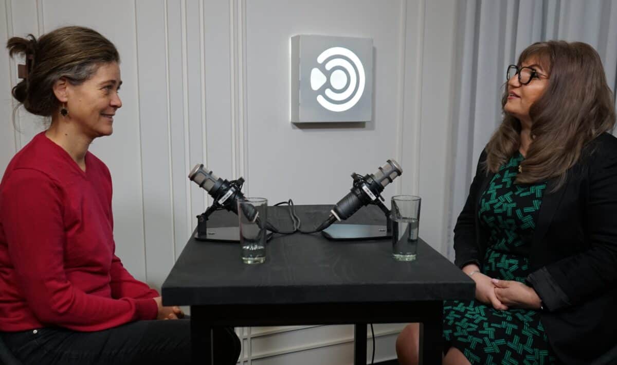 PODCAST: Vrea societatea să nu gândim? Despre analfabetismul funcțional ...