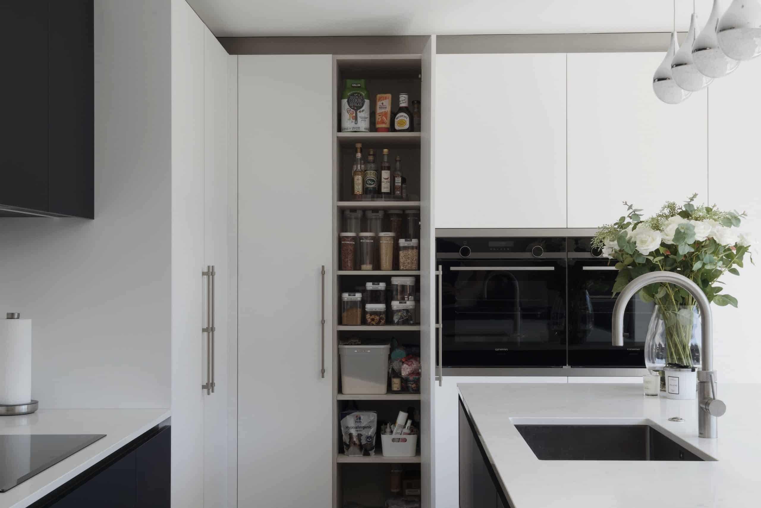 Luxury Modern Kitchen-Bushey - The Wood Works