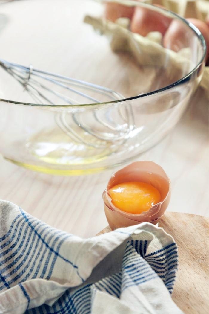 How to Measure Partial Eggs (2 ways!) | Good Life Eats