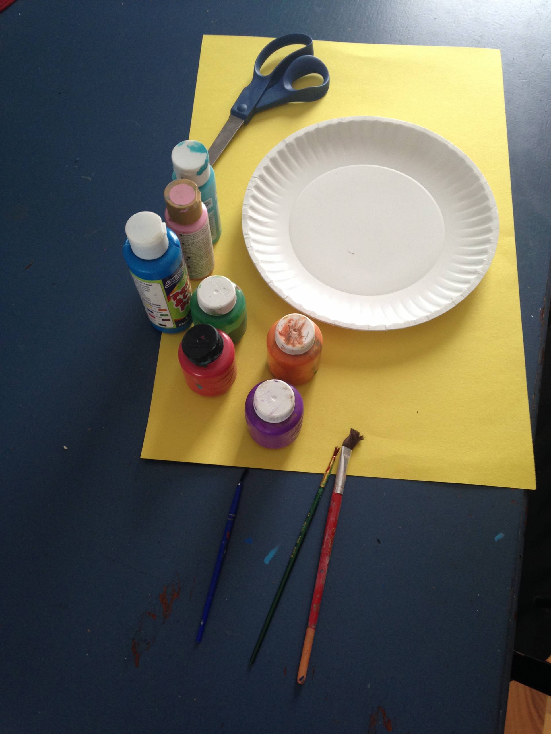 African Paper Plate Necklaces Craft - Green Kid Crafts