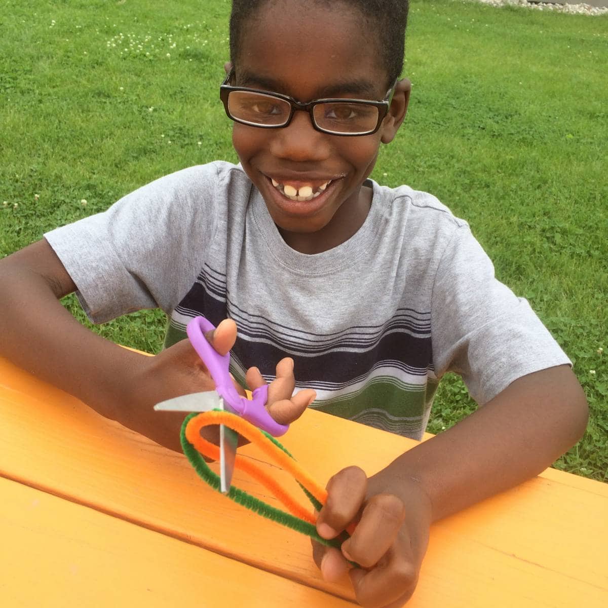 DIY Bristlebot Science Project - Green Kid Crafts