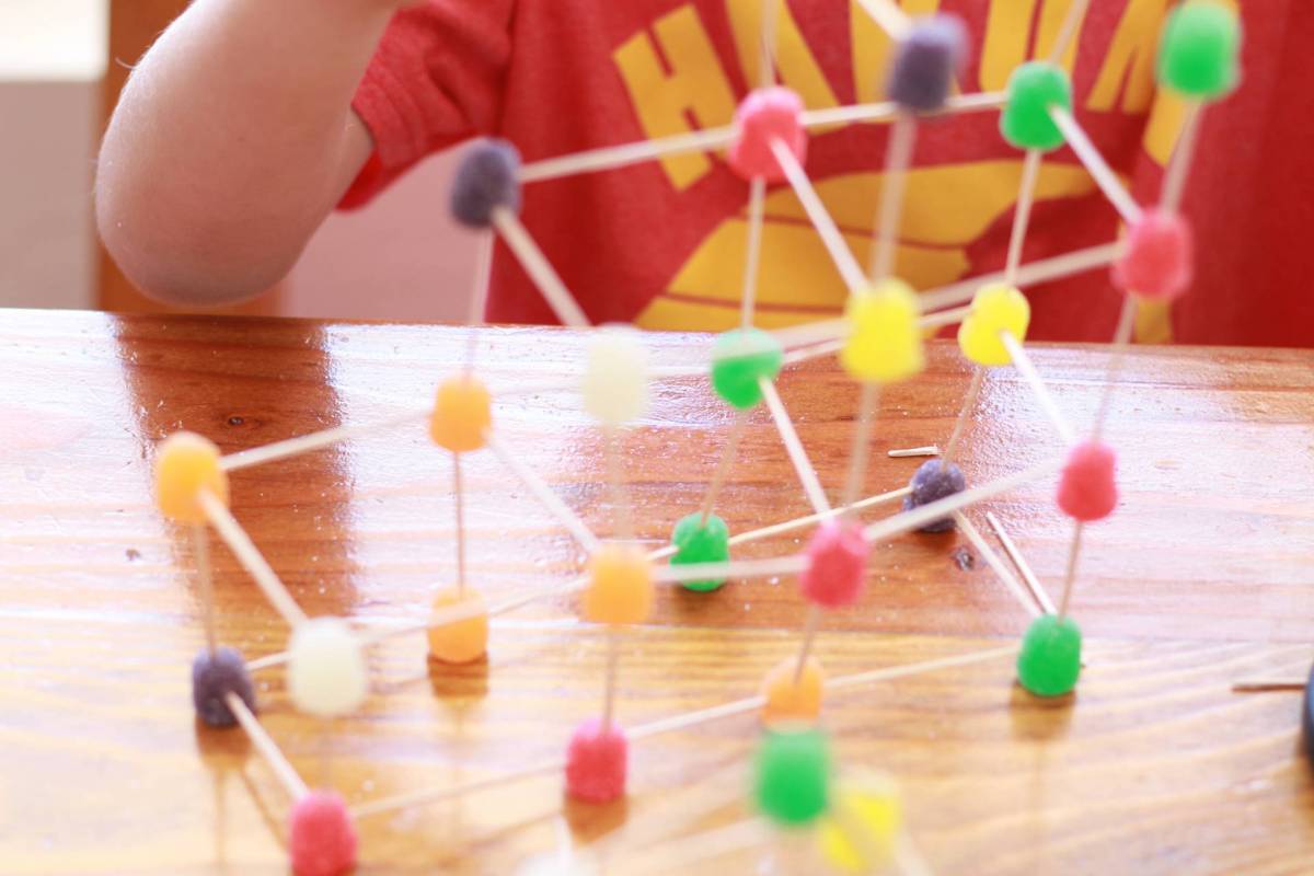 Fun Holiday STEM: Gumdrop Engineering - Green Kid Crafts