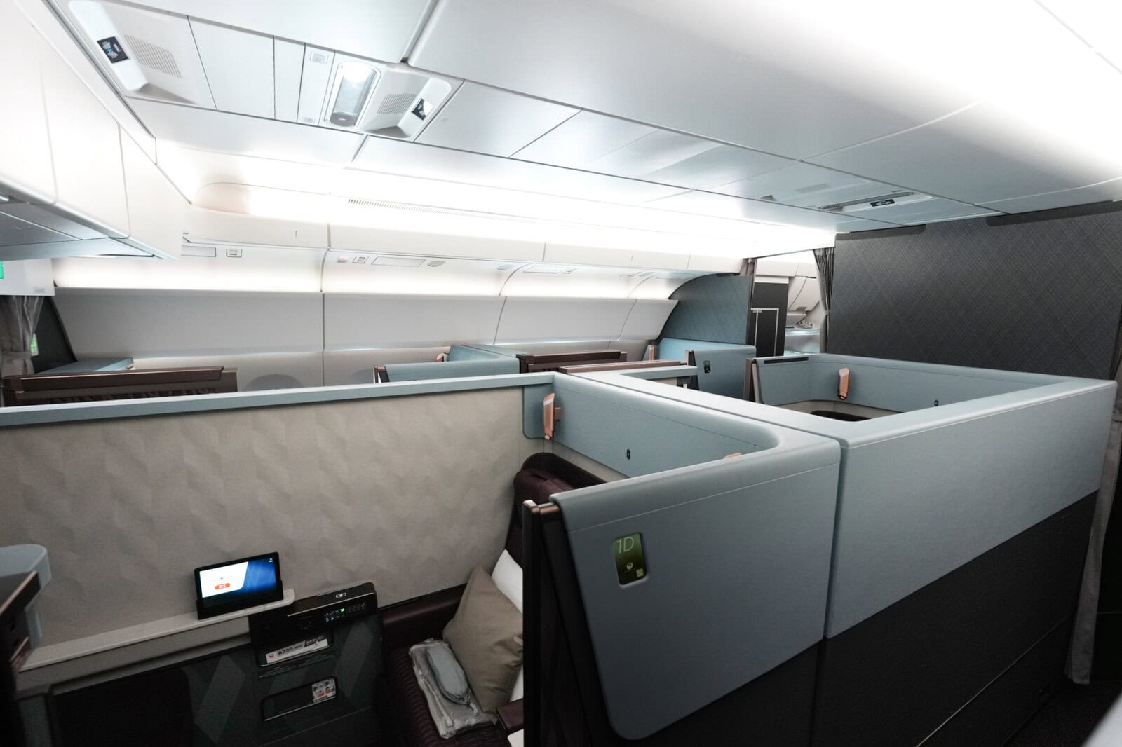 Is JAL’s New First Class Really Worth $16,000? [2025 Review]