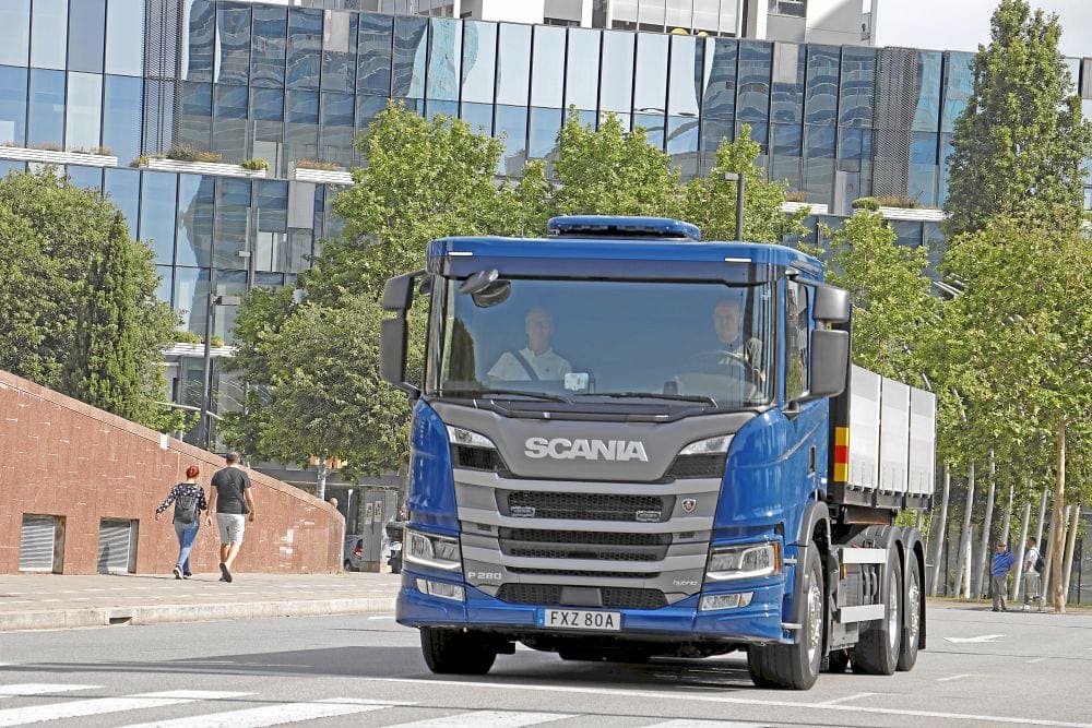 Scania P280 Hybrid, un rara avis